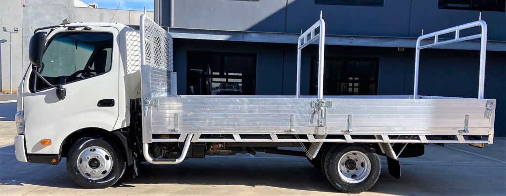 2016 HINO 300 - Racecourse Motor Company