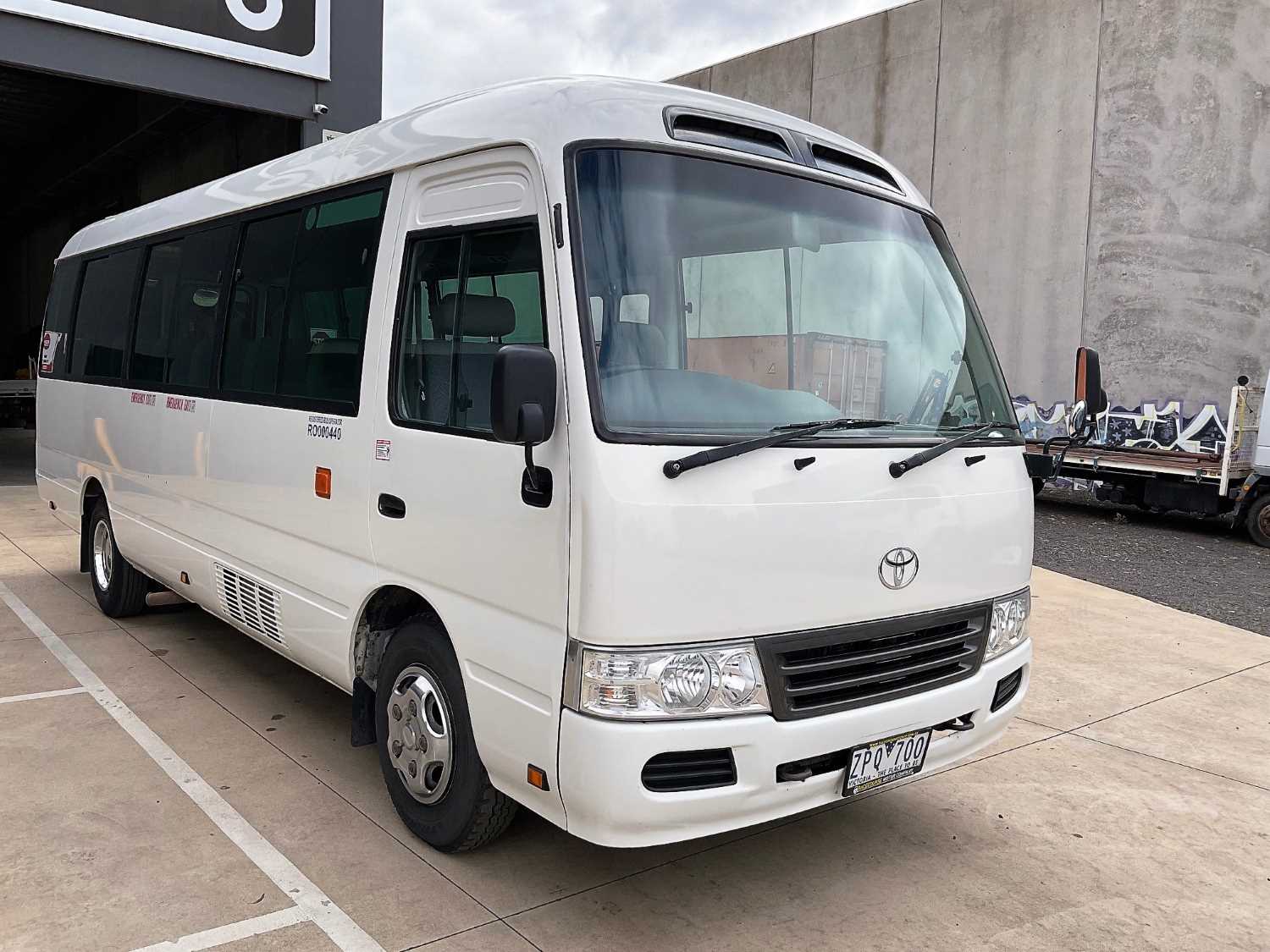 2011 TOYOTA COASTER BUS - Racecourse Motor Company