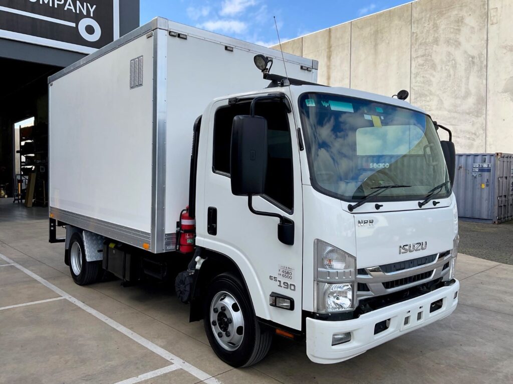 2017 ISUZU NPR65 SERVICE BODY - Racecourse Motor Company