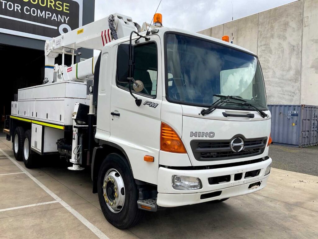2006 HINO FM ELEVATED WORK PLATFORM - Racecourse Motor Company