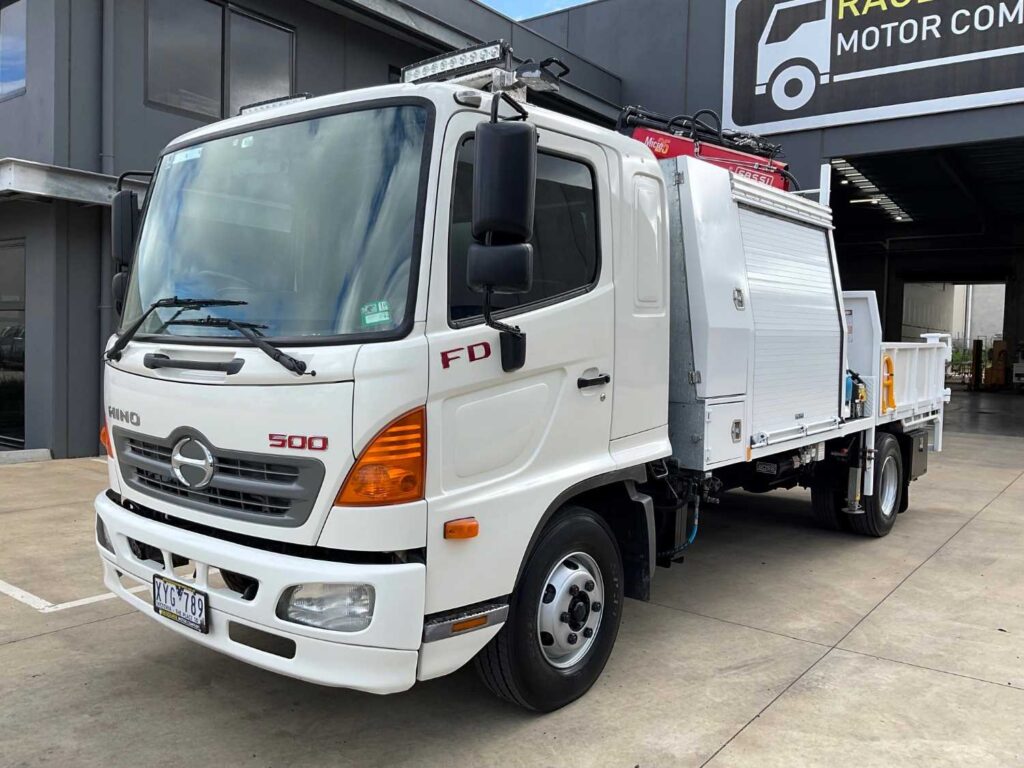 2010 HINO FD SERVICE BODY WITH TIPPER - Racecourse Motor Company