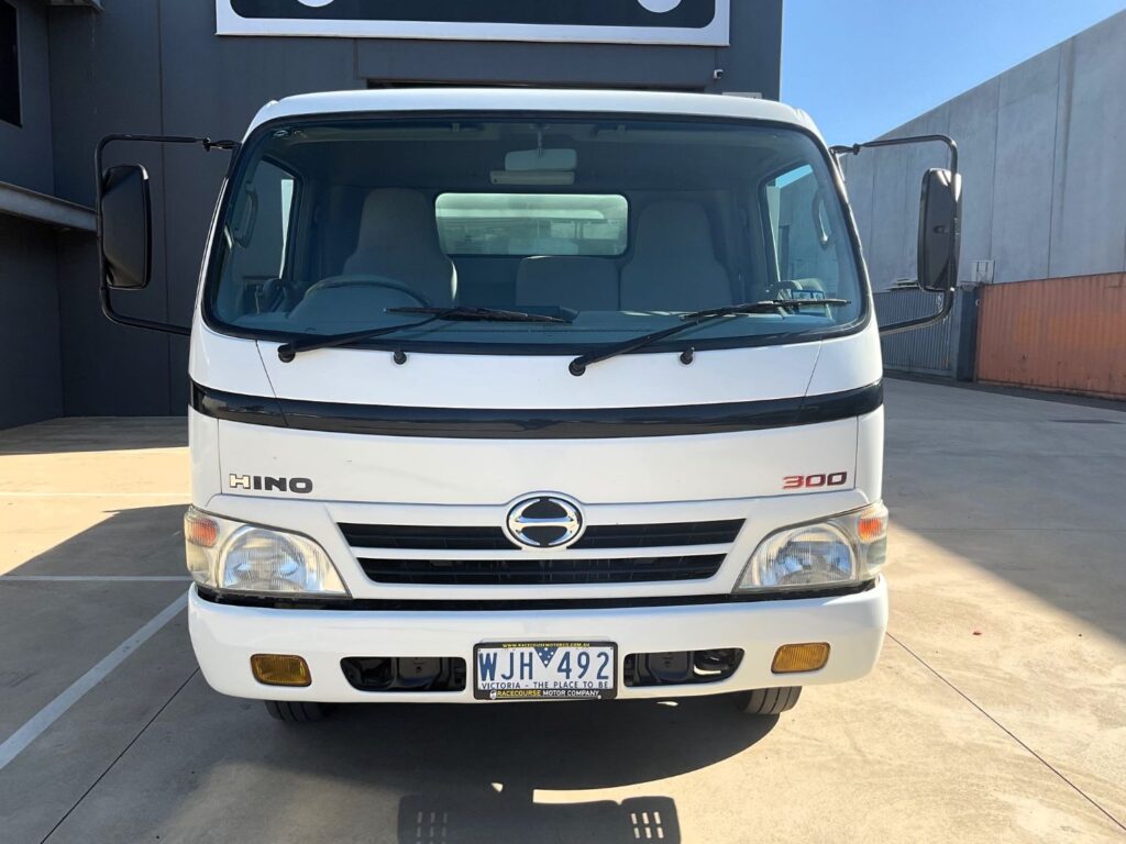 2007 HINO 300 TIPPER - Racecourse Motor Company