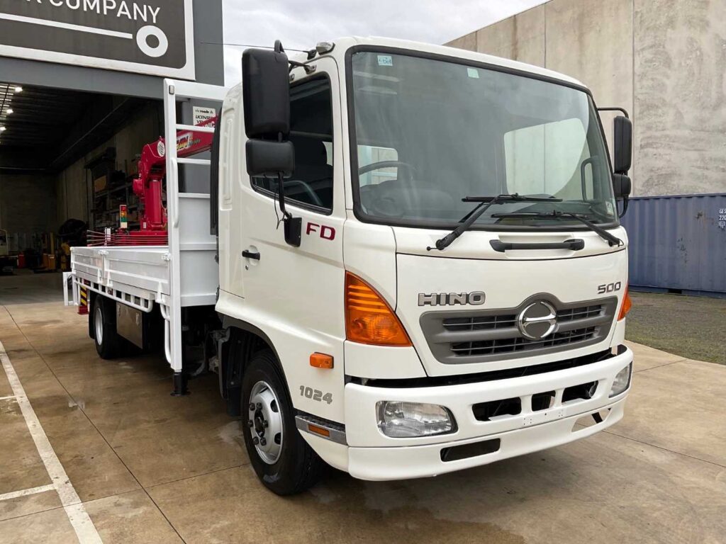 2010 HINO FD500 TRAY TRUCK - Racecourse Motor Company