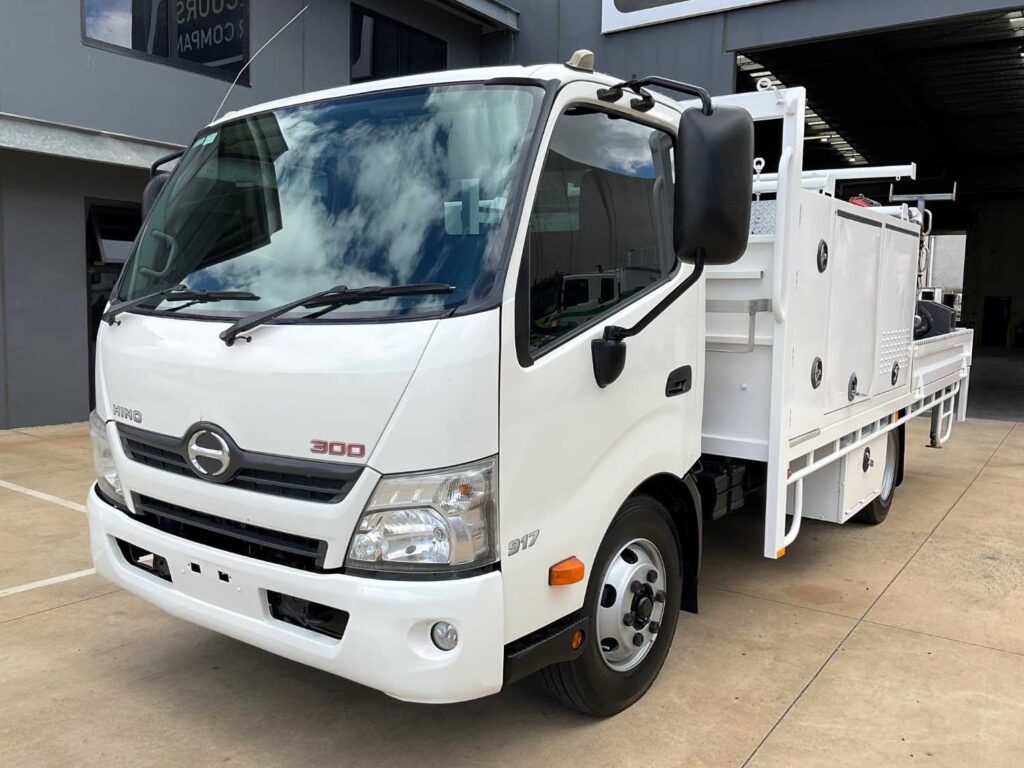 2013 HINO 300 SERVICE BODY - Racecourse Motor Company