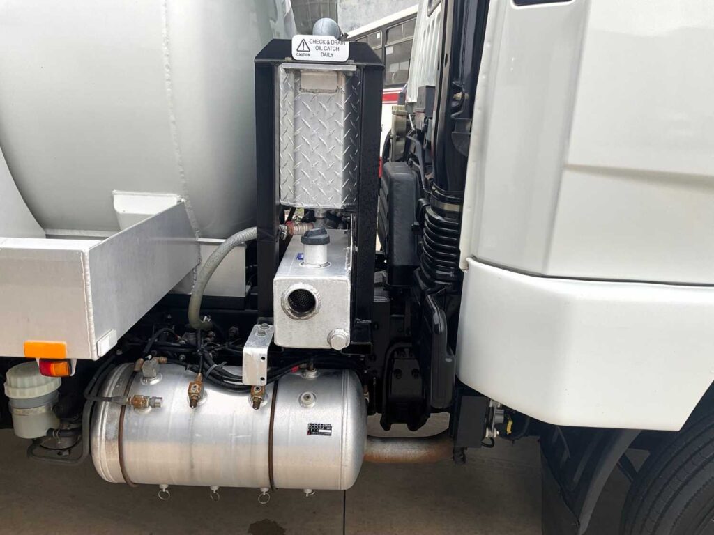 2016 MITSUBISHI FIGHTER WATER/VACUUM TANKER - Racecourse Motor Company