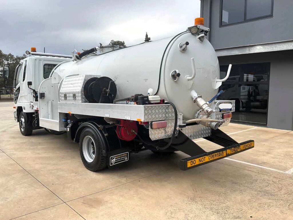 2016 MITSUBISHI FIGHTER WATER/VACUUM TANKER - Racecourse Motor Company
