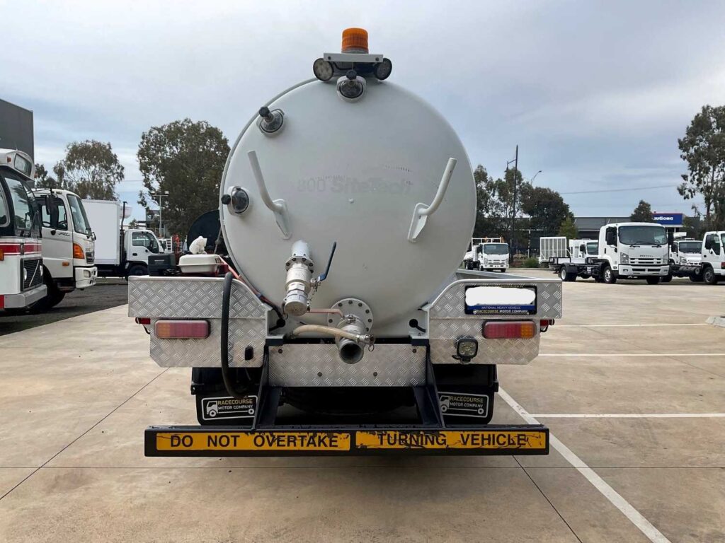 2016 MITSUBISHI FIGHTER WATER/VACUUM TANKER - Racecourse Motor Company